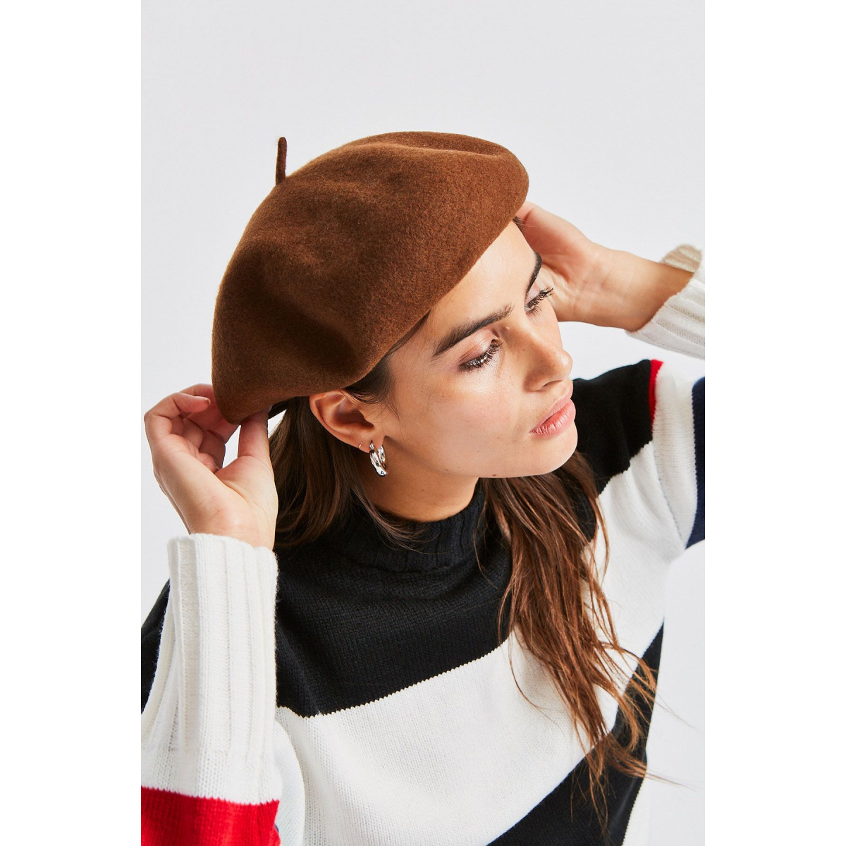 Red beret ⇒ Purchase of red beret for women / men